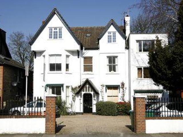 1 Bedrooms Flat for rent in Sheen Road, Richmond TW10