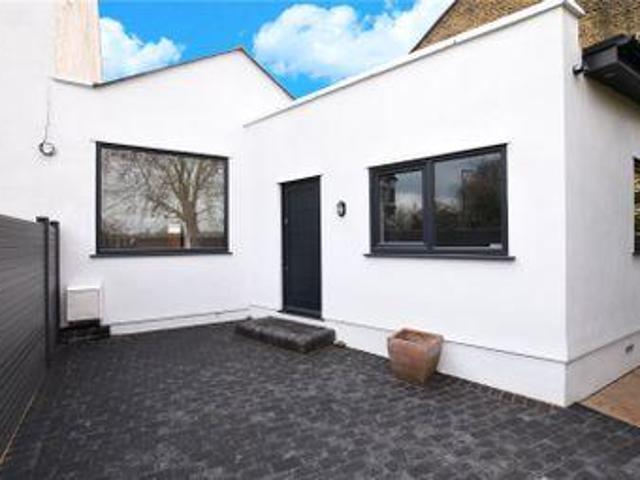 1 Bedrooms Flat for rent in Sidney Road, London E7