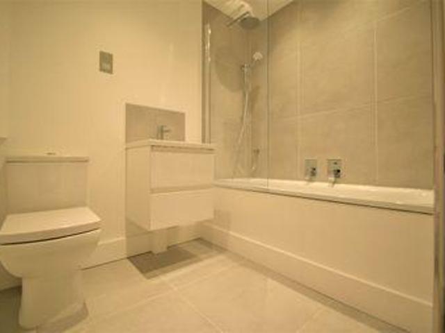 1 Bedrooms Flat for rent in Silmore Lodge, Dinsmore Road SW12