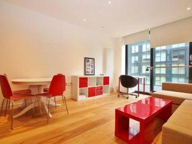 1 Bedrooms Flat for rent in Simpson Loan, Edinburgh EH3