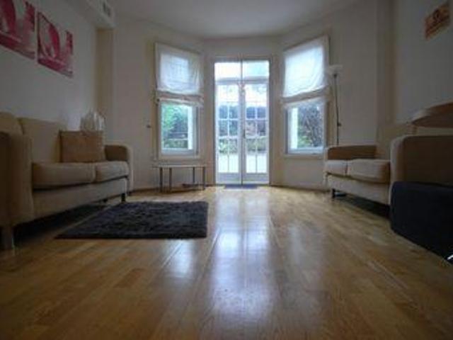 1 Bedrooms Flat for rent in Sinclair Road, Brook Green W14