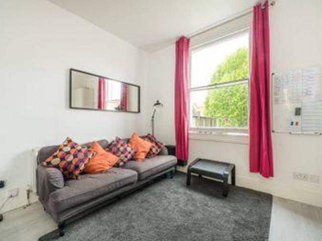 1 Bedrooms Flat for rent in Sinclair Road, Brook Green W14