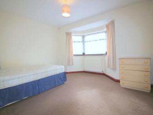 1 Bedrooms Flat for rent in Springfield Road, East Ham E6
