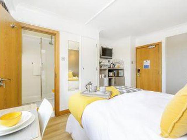 1 Bedrooms Flat for rent in St. Albans Road, Watford WD17