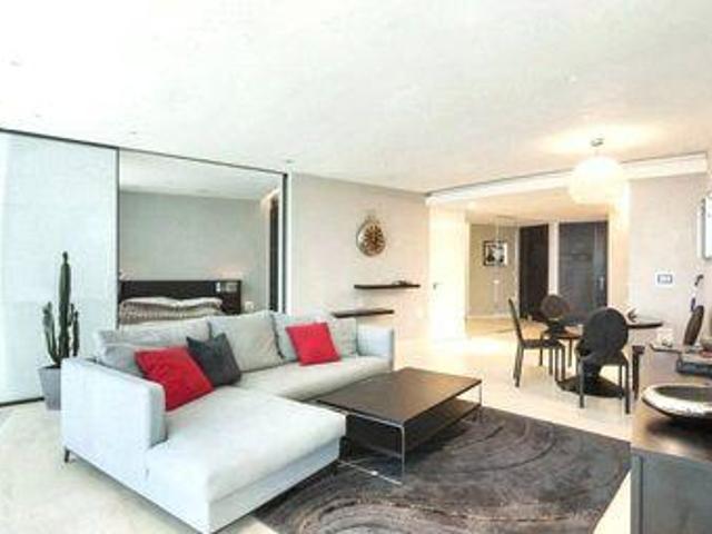 1 Bedrooms Flat for rent in St. George Wharf, London SW8