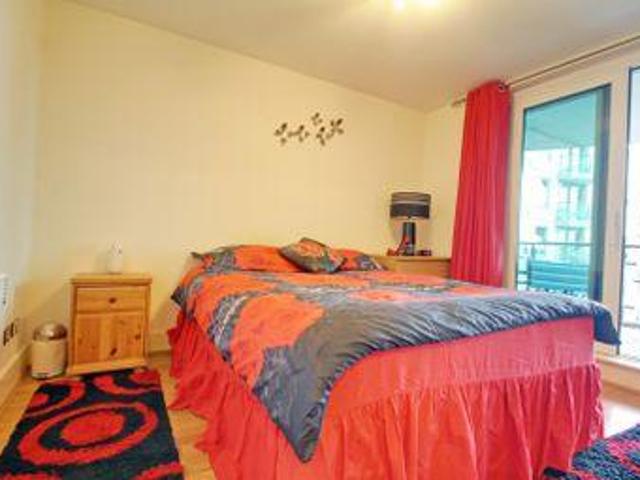 1 Bedrooms Flat for rent in St George Wharf, Vauxhall SW8