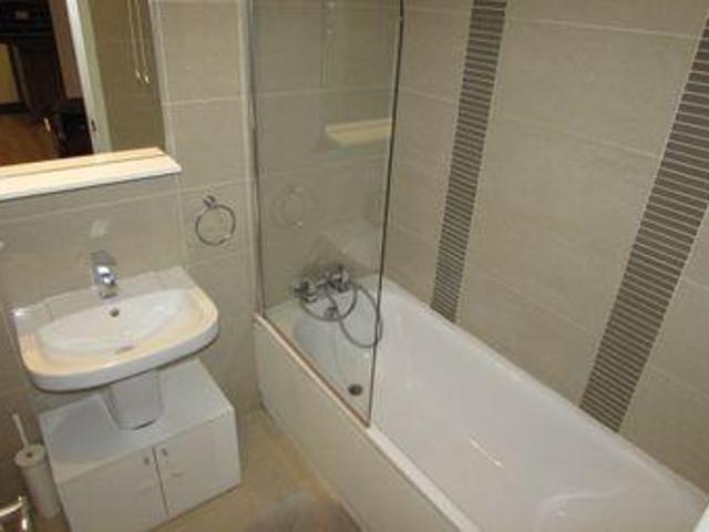 1 Bedrooms Flat for rent in St Laurence Way, Slough SL1