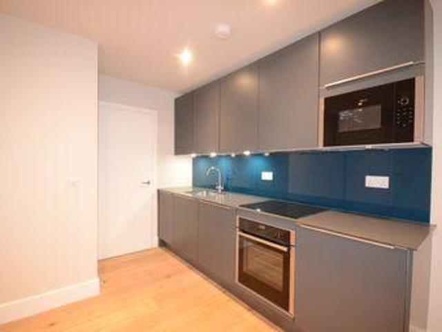 1 Bedrooms Flat for rent in St. Leonards Road, Windsor SL4