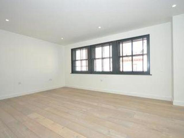 1 Bedrooms Flat for rent in St Martins Lane, Covent Garden WC2N