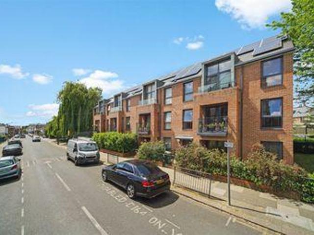 1 Bedrooms Flat for rent in St. Michaels Road, London NW2