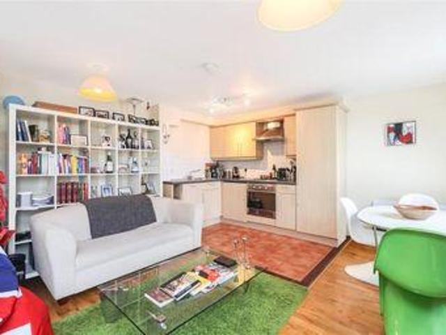1 Bedrooms Flat for rent in St. Stephens Gardens, Notting Hill W2