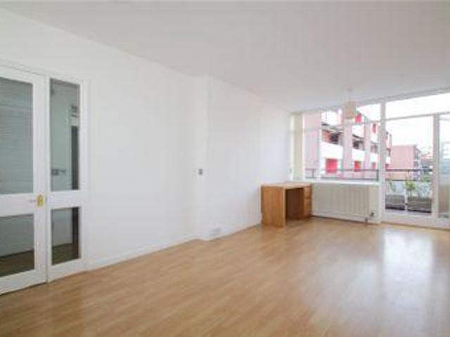 1 Bedrooms Flat for rent in Stanley Cohen House, Golden Lane Estate, City Of London EC1Y