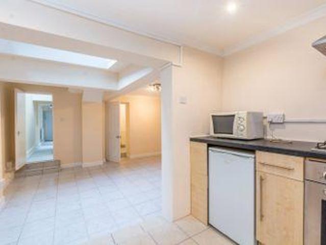 1 Bedrooms Flat for rent in Star Street, Paddington W2
