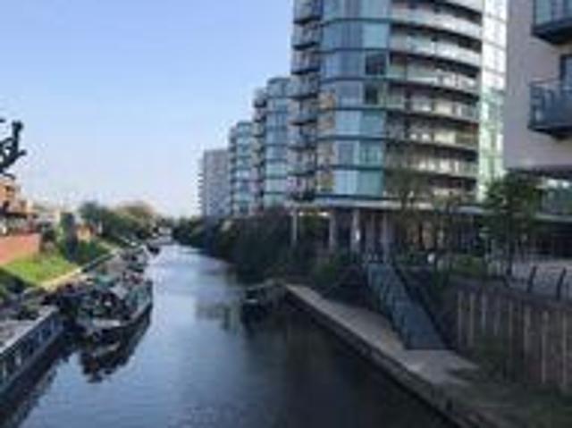 1 Bedrooms Flat for rent in Station Approach, Hayes UB3