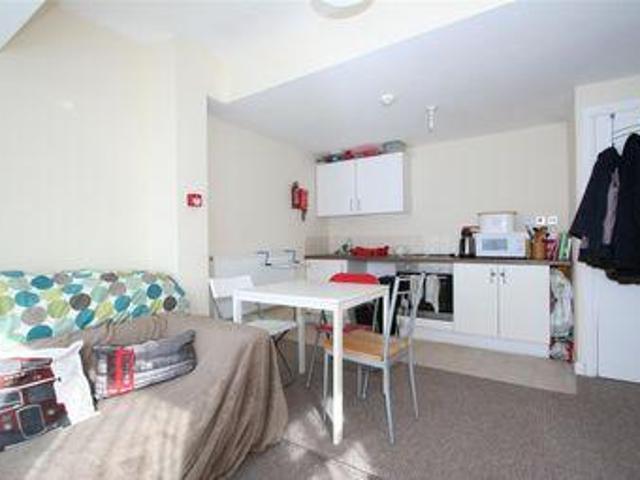 1 Bedrooms Flat for rent in Station Approach, Highfield Avenue, London NW11