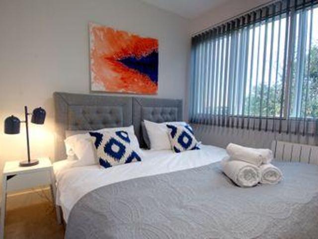 1 Bedrooms Flat for rent in Status Park, Noble Drive, Hayes UB3