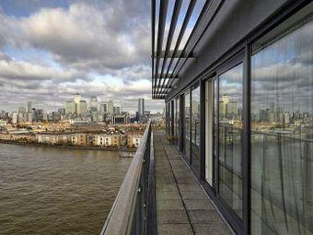 1 Bedrooms Flat for rent in Stewart Street, London E14