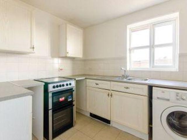 1 Bedrooms Flat for rent in Stevenson Close, Barnet EN5