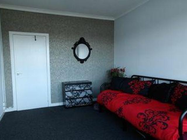 1 Bedrooms Flat for rent in Stevenson Street, Glasgow G40