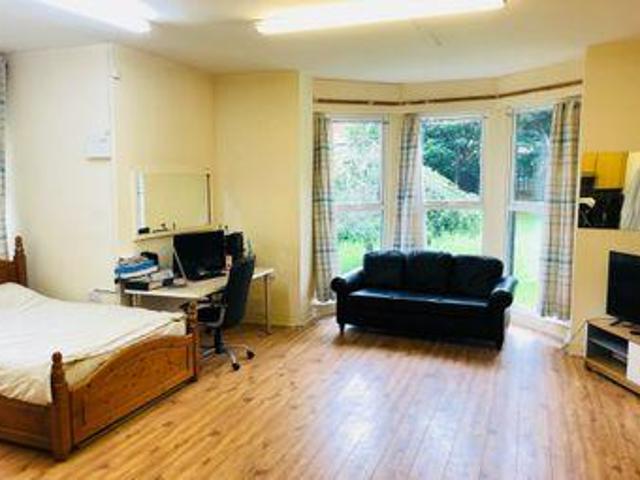 1 Bedrooms Flat for rent in Stonegate Road Flat 1, Leeds LS6