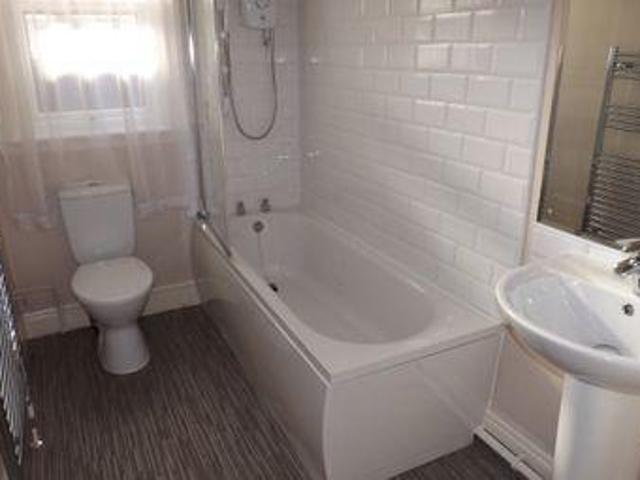 1 Bedrooms Flat for rent in Stratford Road, Hall Green, Birmingham B28