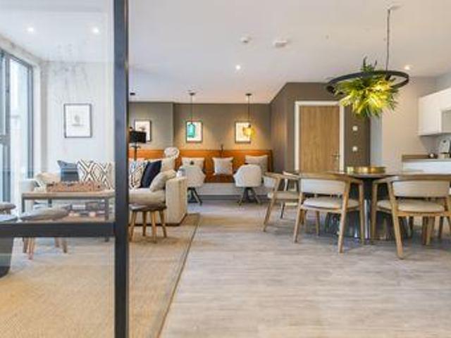 1 Bedrooms Flat for rent in Sutton Court Road, Sutton SM1