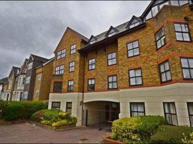 1 Bedrooms Flat for rent in Surbiton Hill Park, Surbiton KT5