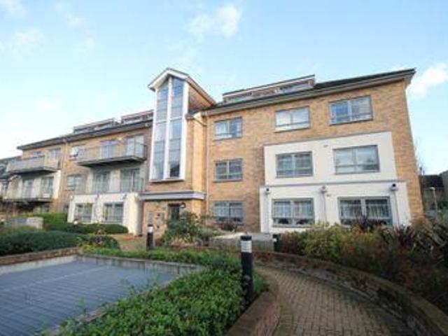 1 Bedrooms Flat for rent in Sydenham Road, Croydon CR0