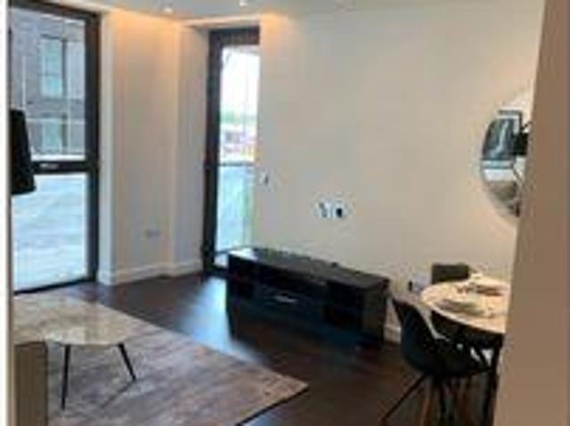1 Bedrooms Flat for rent in Ponton Road, London SW11