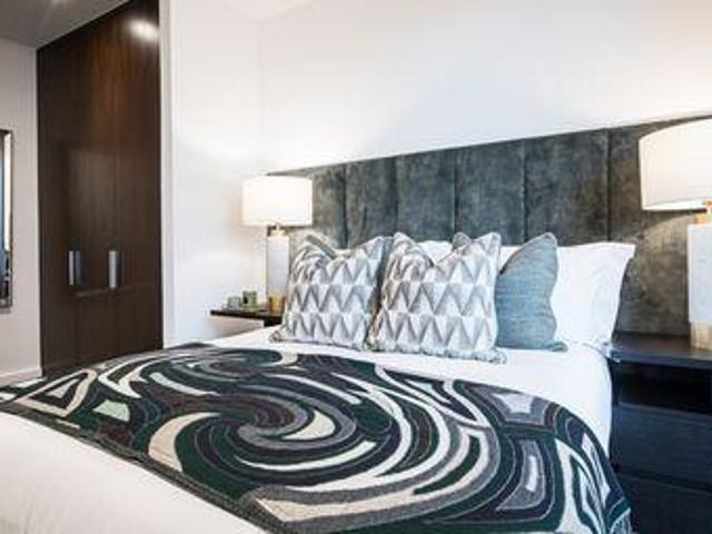 1 Bedrooms Flat for rent in Ponton Road, The Residence, London. SW11