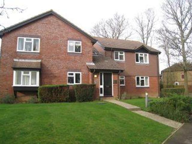 1 Bedrooms Flat for rent in Porchester Close, Southwater RH13