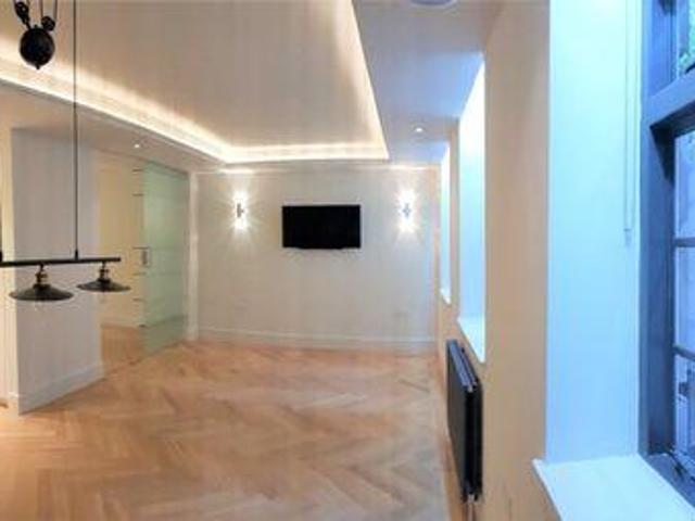 1 Bedrooms Flat for rent in Porchester Gardens, London W2