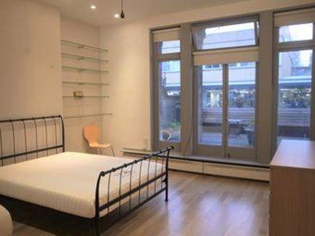 1 Bedrooms Flat for rent in Porchester Road, Bayswater W2