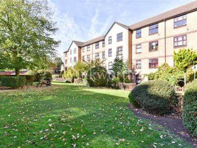 1 Bedrooms Flat for rent in Portland Place, London N15