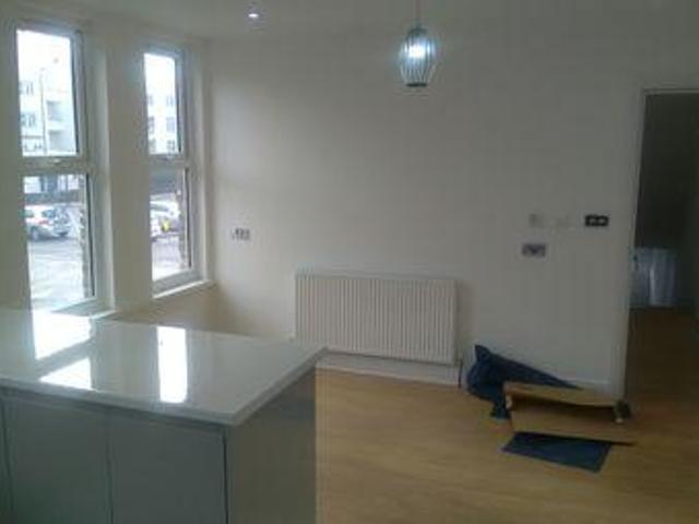 1 Bedrooms Flat for rent in Pavillion Terrace, White City W12