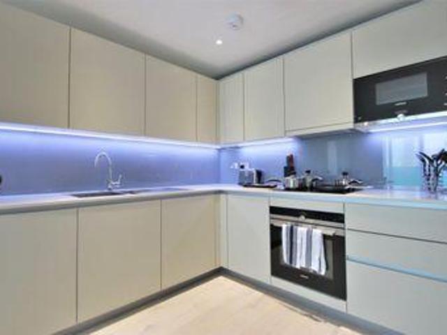 1 Bedrooms Flat for rent in Parkside St Peters, Battersea SW11