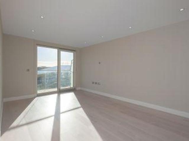 1 Bedrooms Flat for rent in Parkside St Peters, Plough Road, Battersea SW11