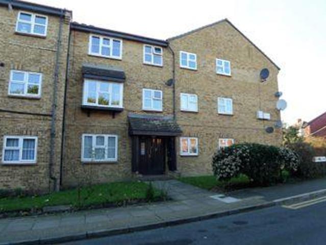 1 Bedrooms Flat for rent in Parish Gate Drive, Sidcup DA15