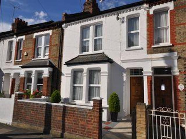 1 Bedrooms Flat for rent in Percy Road, London W12
