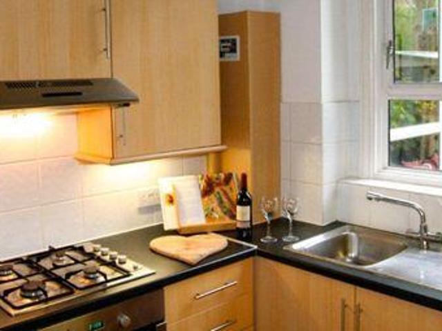 1 Bedrooms Flat for rent in Perham Road, Barons Court W14