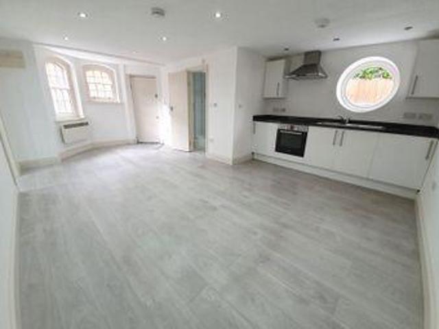 1 Bedrooms Flat for rent in Perry Vale, Forest Hill, London HD Video SE23