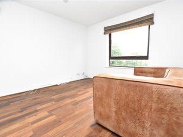 1 Bedrooms Flat for rent in Phoenix Court, 24 Howard Road, London SE25
