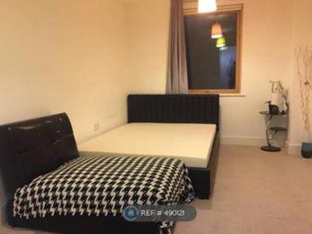 1 Bedrooms Flat for rent in Phoenix Heights East, London E14