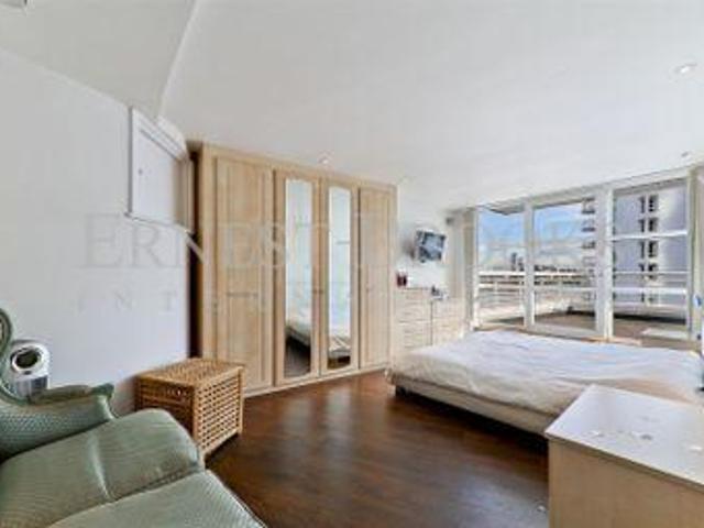 1 Bedrooms Flat for rent in Pierhead Lock, 416 Manchester Road E14
