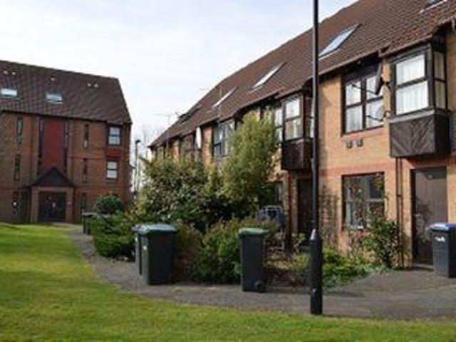 1 Bedrooms Flat for rent in Pilgrims Close, London N13