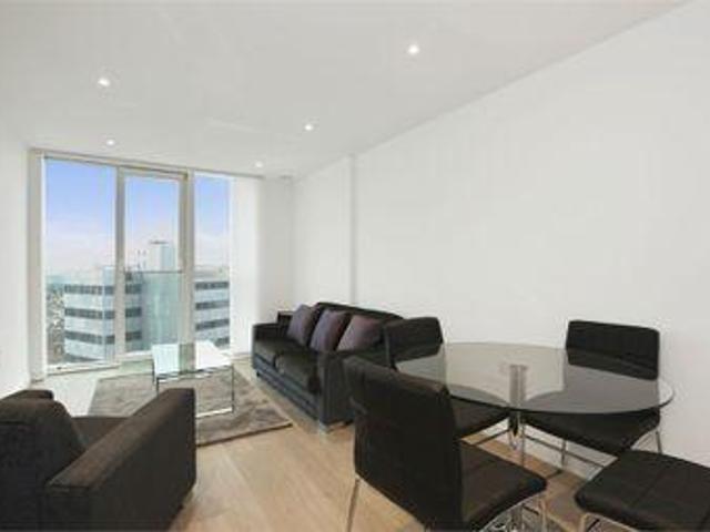 1 Bedrooms Flat for rent in Pinnacle Apartments, Saffron Central Square, Croydon, Surrey CR0