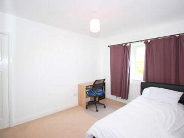 1 Bedrooms Flat for rent in Princes Gardens, West Acton W3