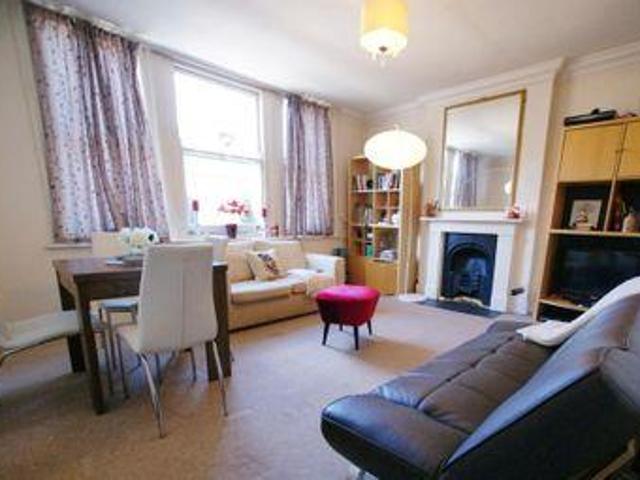 1 Bedrooms Flat for rent in Putney High Street, Putney, London SW15