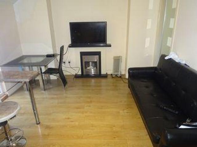 1 Bedrooms Flat for rent in Quadrant Road, Thornton Heath CR7