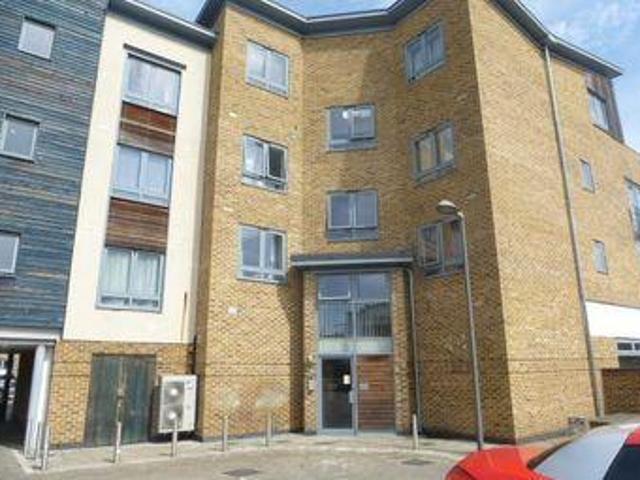 1 Bedrooms Flat for rent in Quayside Drive, Colchester CO2